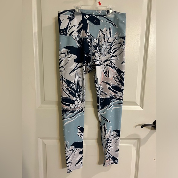 Apana | Pants & Jumpsuits | Apana Yoga Pants With Floral Pattern Capri ...